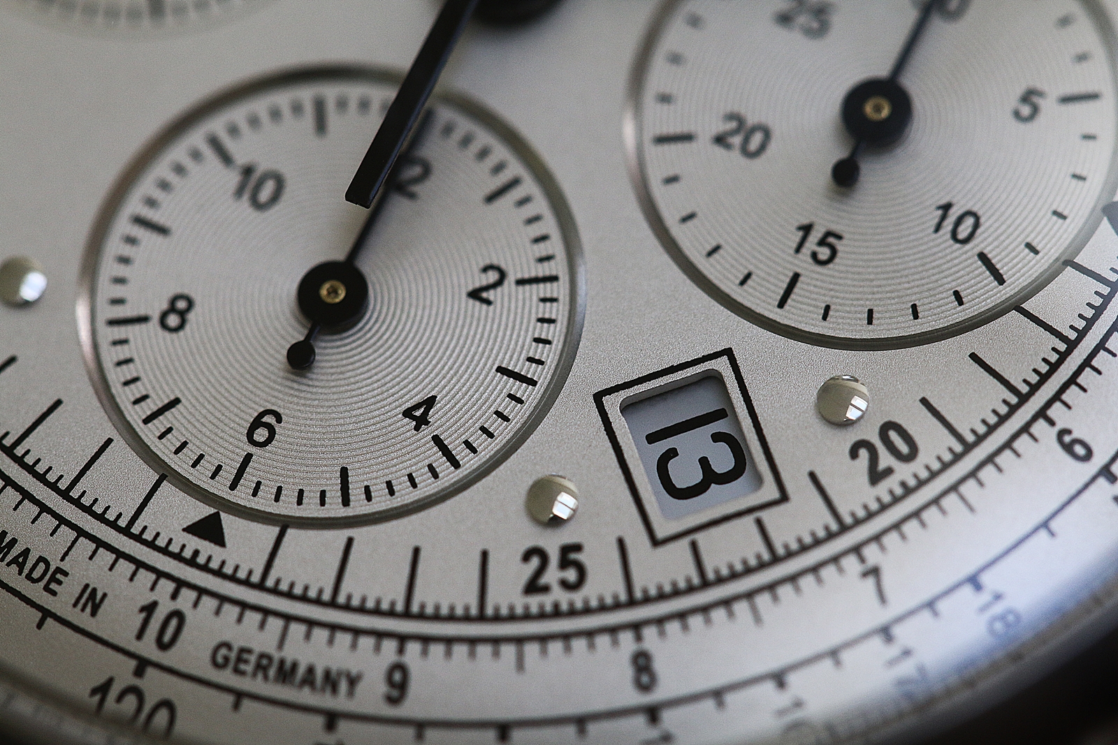 Uhrentest: Der Zeppelin Chronometer | Herr Strohms Uhrsachen